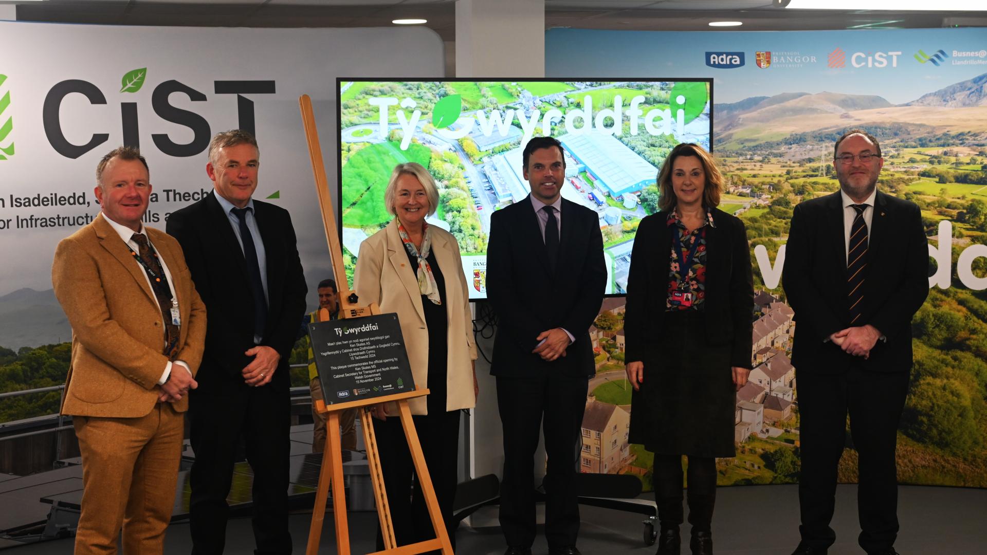 Pioneering Decarbonisation hub opens in Penygroes – A first of its kind ...